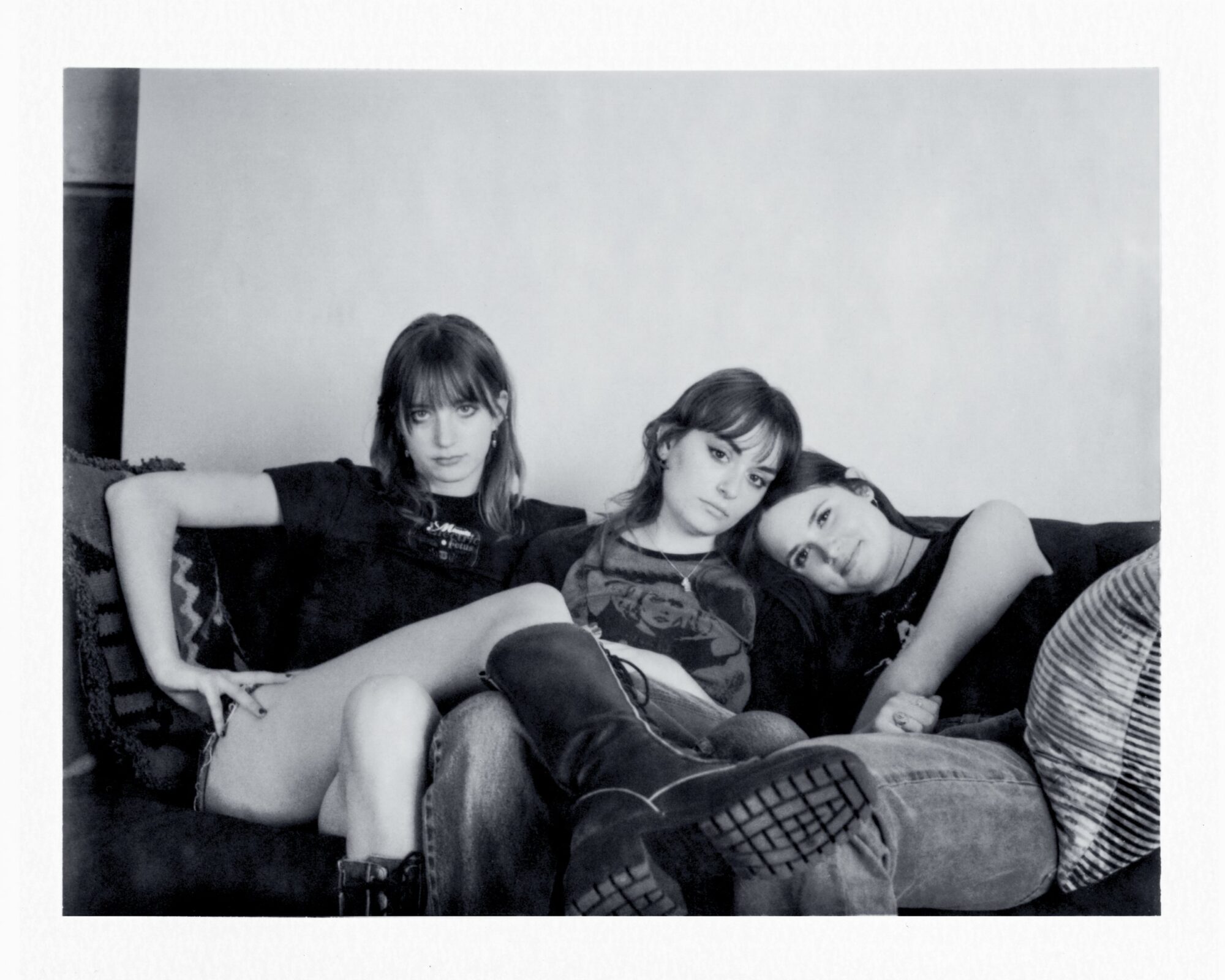 NYのガールズバンド、Hello Mary(ハロー・メアリー)がデビューアルバムリリース！